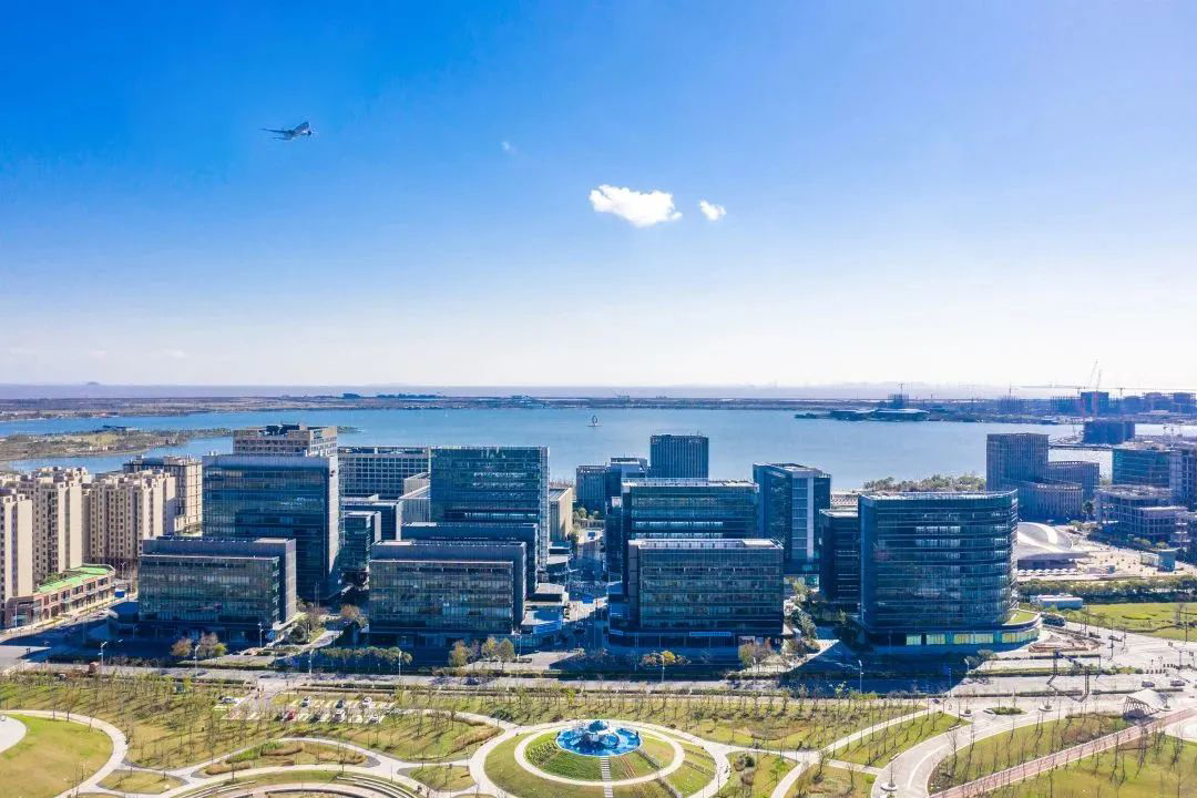 XINCHEN LINGANG CENTER, SHANGHAI - WT Asia